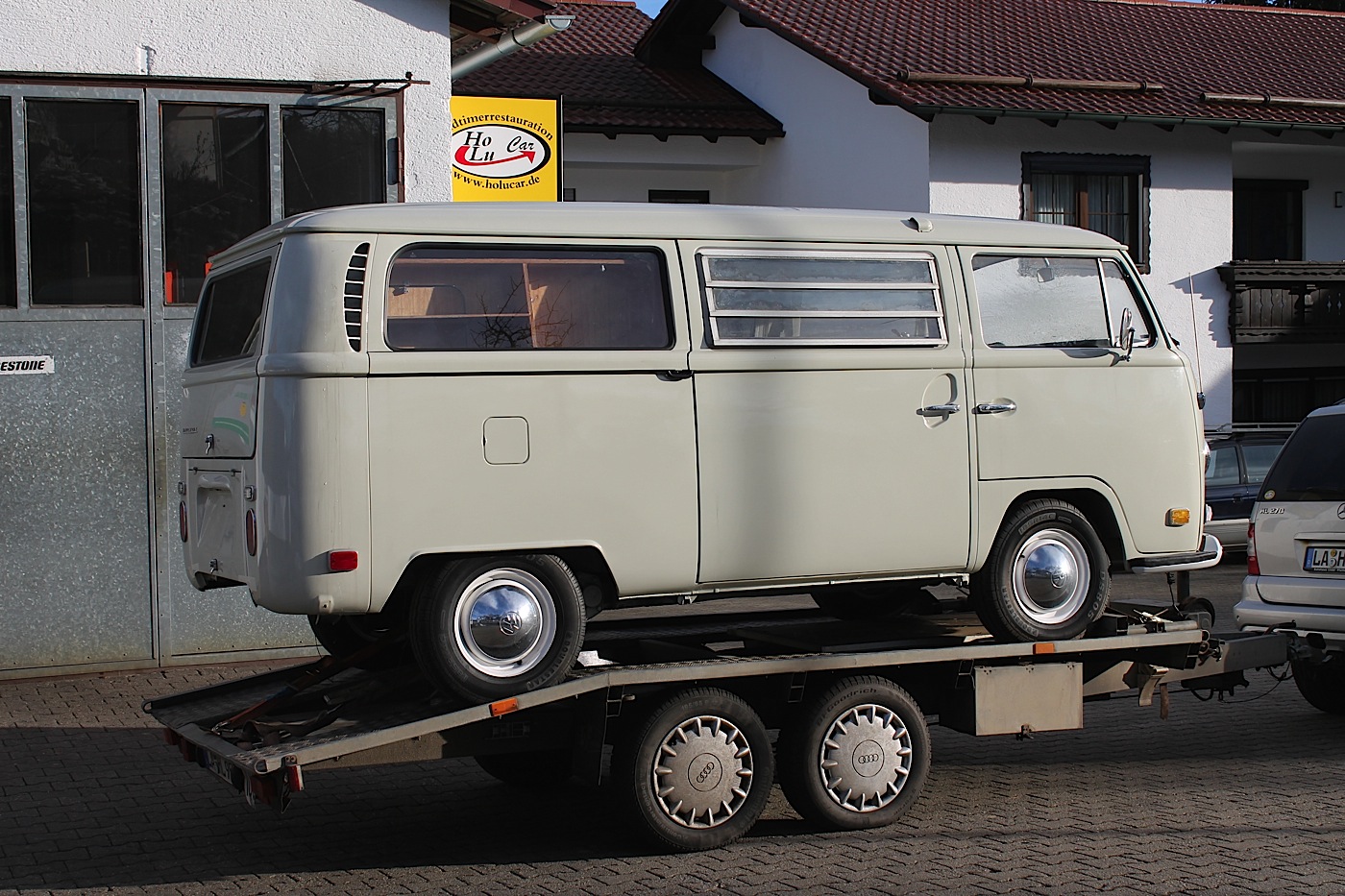 VW Bus T2 Schlossbrauerei Hohenthann | HoLuCar - Vom Scheunenfund zur ...