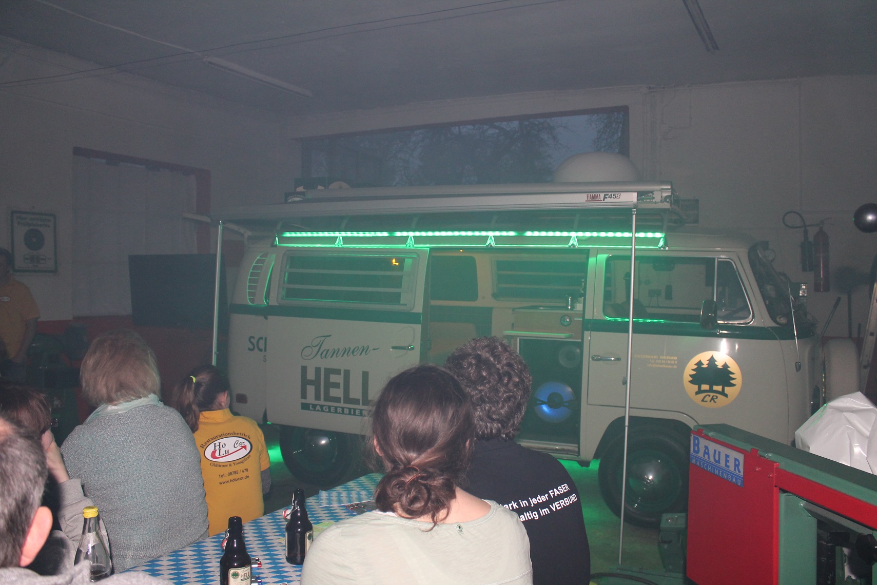 VW Bus T2 Schlossbrauerei Hohenthann | HoLuCar - Vom Scheunenfund zur ...